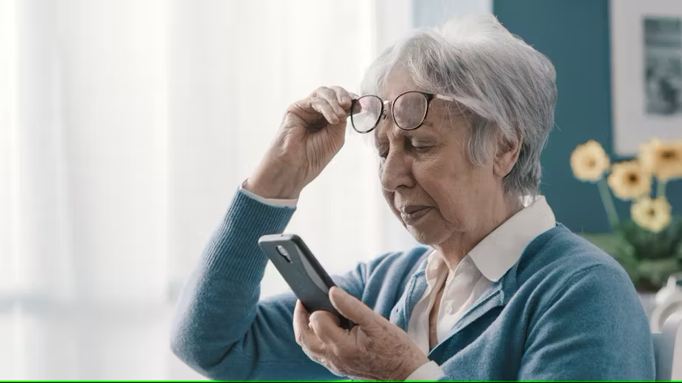 DMLA : Comment protéger votre vision après 50 ans - Grands Mères